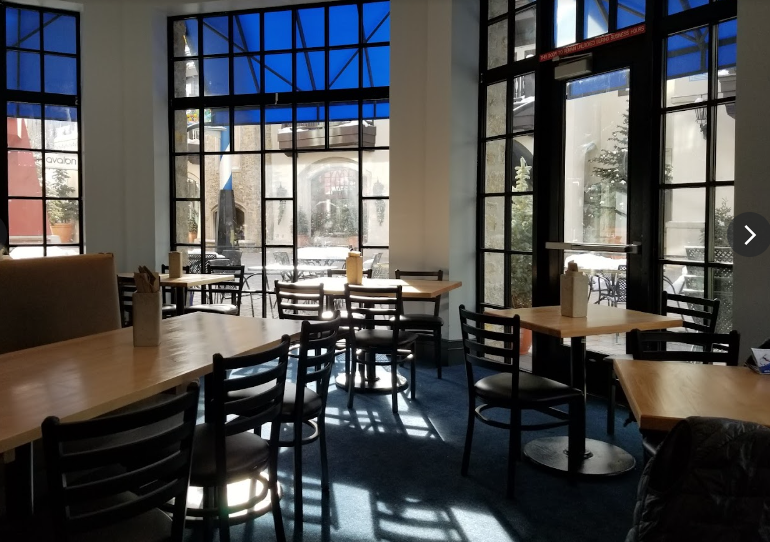 BLUE MOOSE PIZZA, Vail - Events - Lincoln Park Ski Club